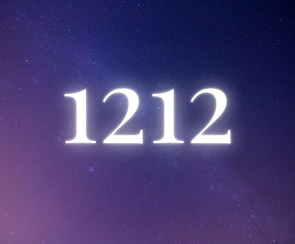 2222: significado en el amor - NumerosyAstros.com